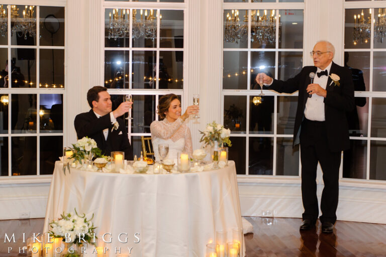 How to Give an Awesome Best Man Speech - Tips, Templates & Examples